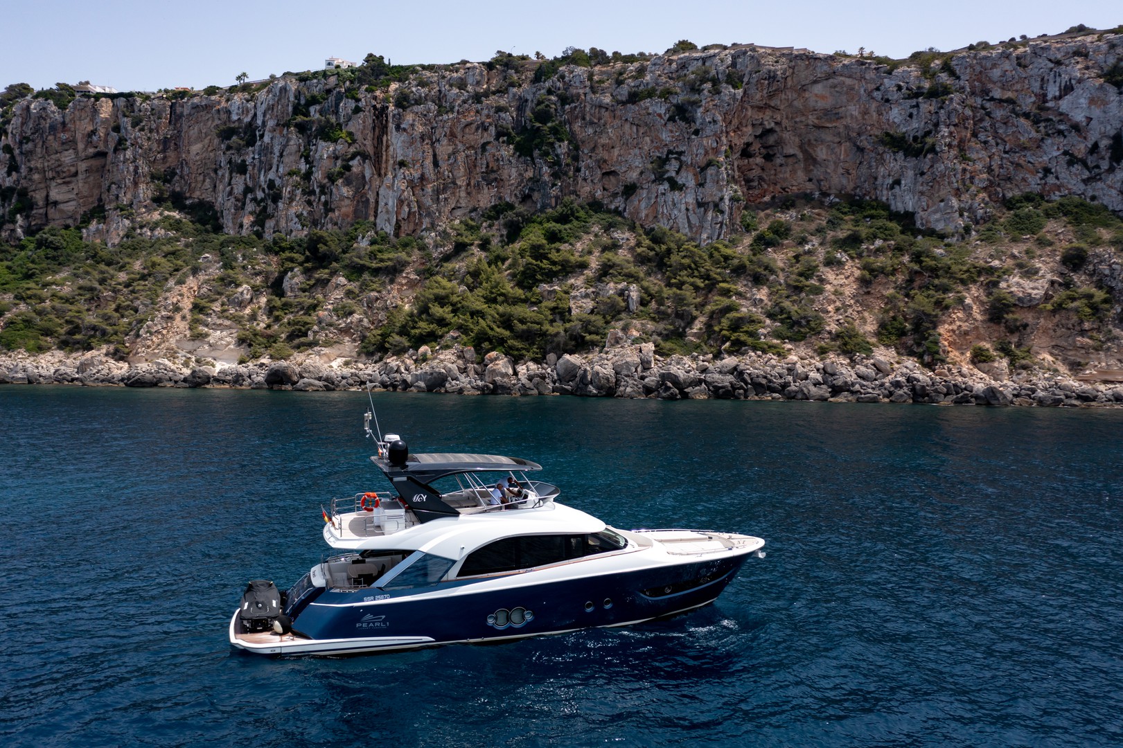 Montecarlo 66 - Monte Carlo Yachts 66 - LifeXperiences