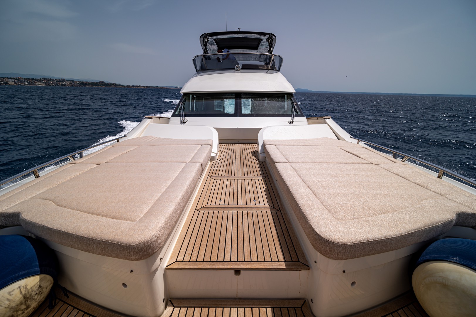 Montecarlo 66 - Monte Carlo Yachts 66 - LifeXperiences